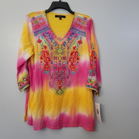 Calessa | Tops | Calessa Vneck 34 Sleeve Crinkle Tie Dye Embroidered ...